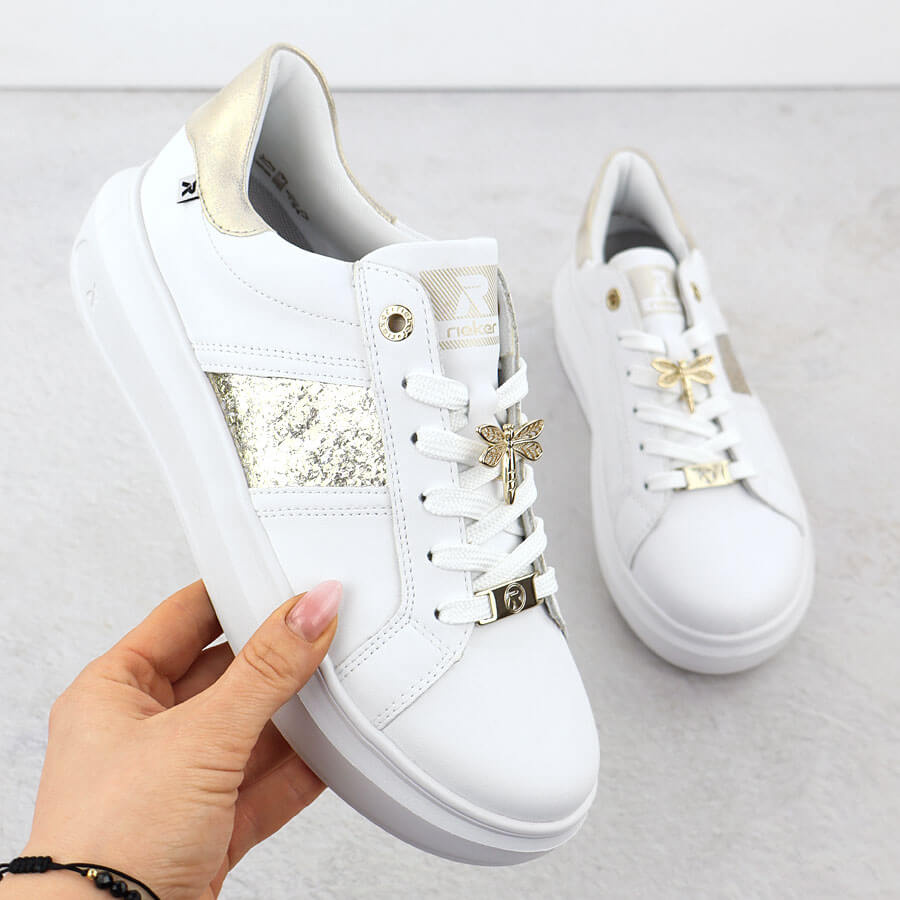 Skórzane sneakersy damskie na platformie białe Rieker W1202-82 | ButyRaj.pl